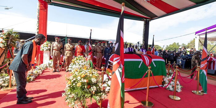 Live from Bondo: Kenya Bids Farewell to Raila Odinga in a Moving State ...
